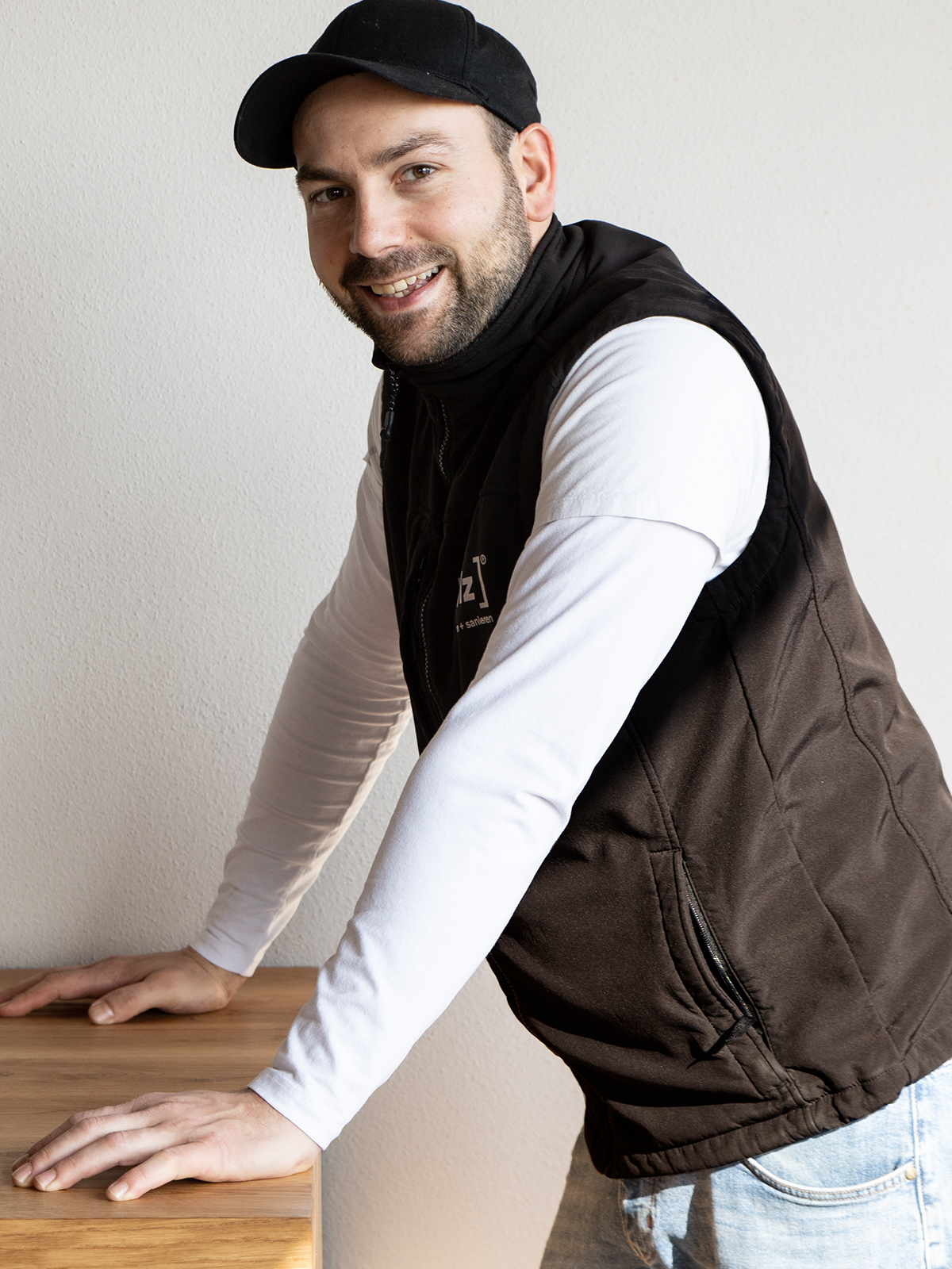 Kontakt - Holz Gruppe